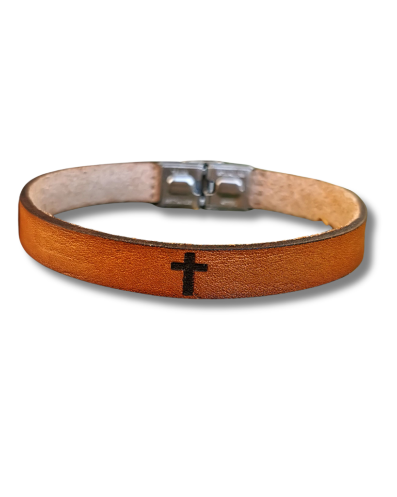 Classic Genuine Leather Armband with Engraved Cross Design – LeerHom.Com